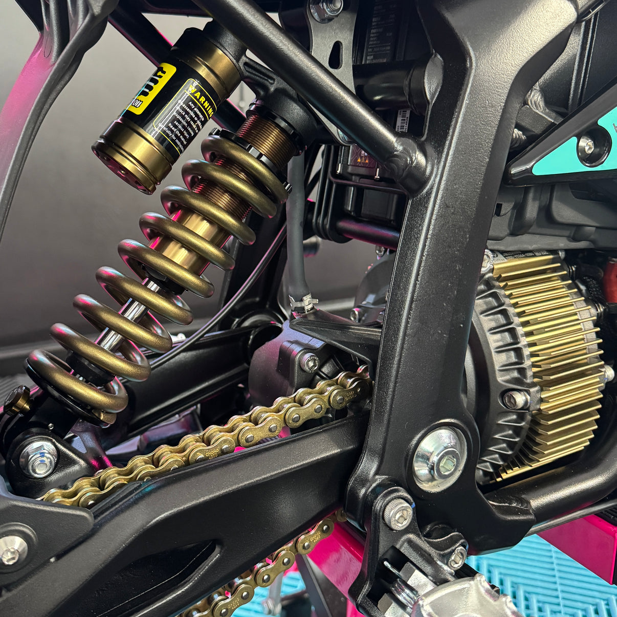 Sur-Ron Hyper Bee 2025 – R-Kay Performance