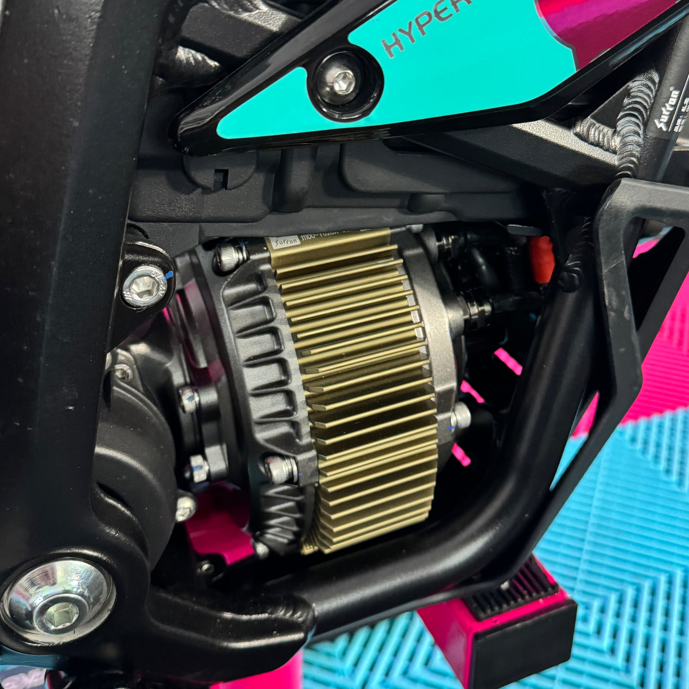 Sur-Ron Hyper Bee 2025 – R-Kay Performance